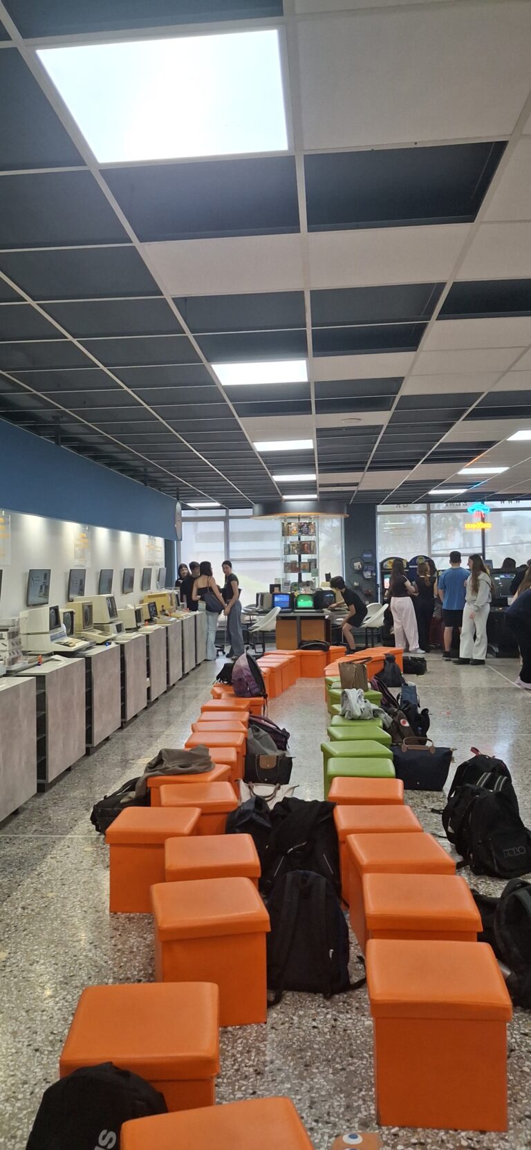 Visite du musée de l’informatique - Lycée Franco-Hellénique Eugène ...